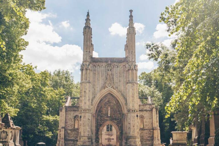 Nunhead Cemetery: A Guide to London’s Gothic Gem — London x London