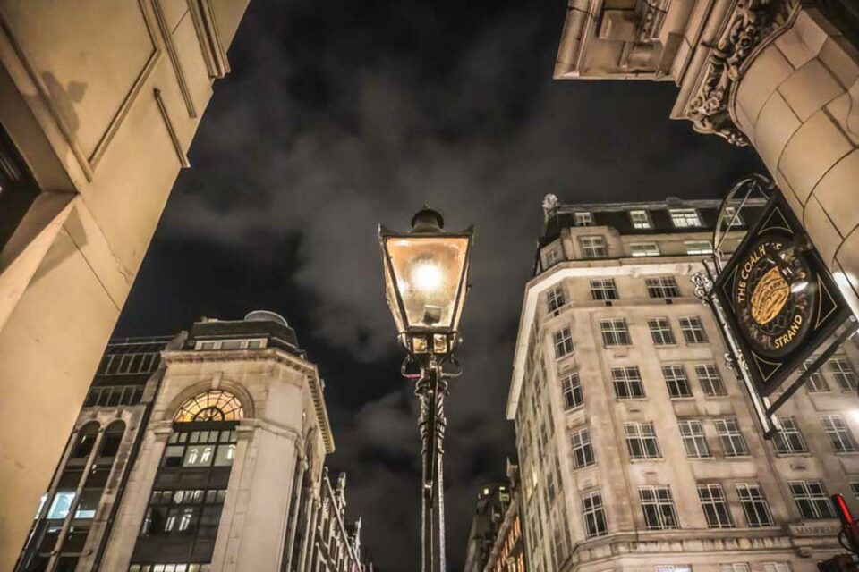 Exploring London’s Last Gas Lamps — London x London