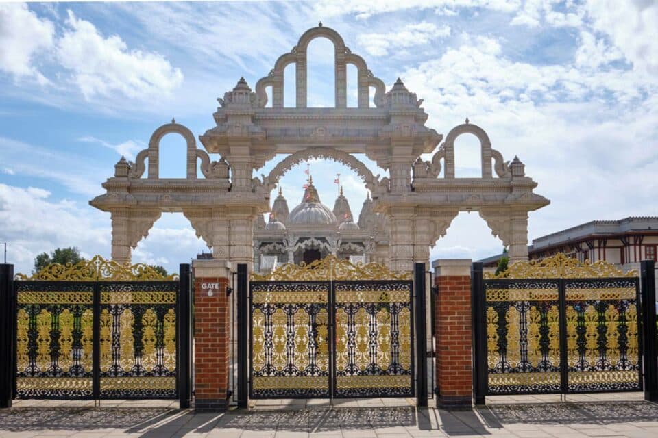 Exploring London’s Impressive Neasden Hindu Temple — London x London