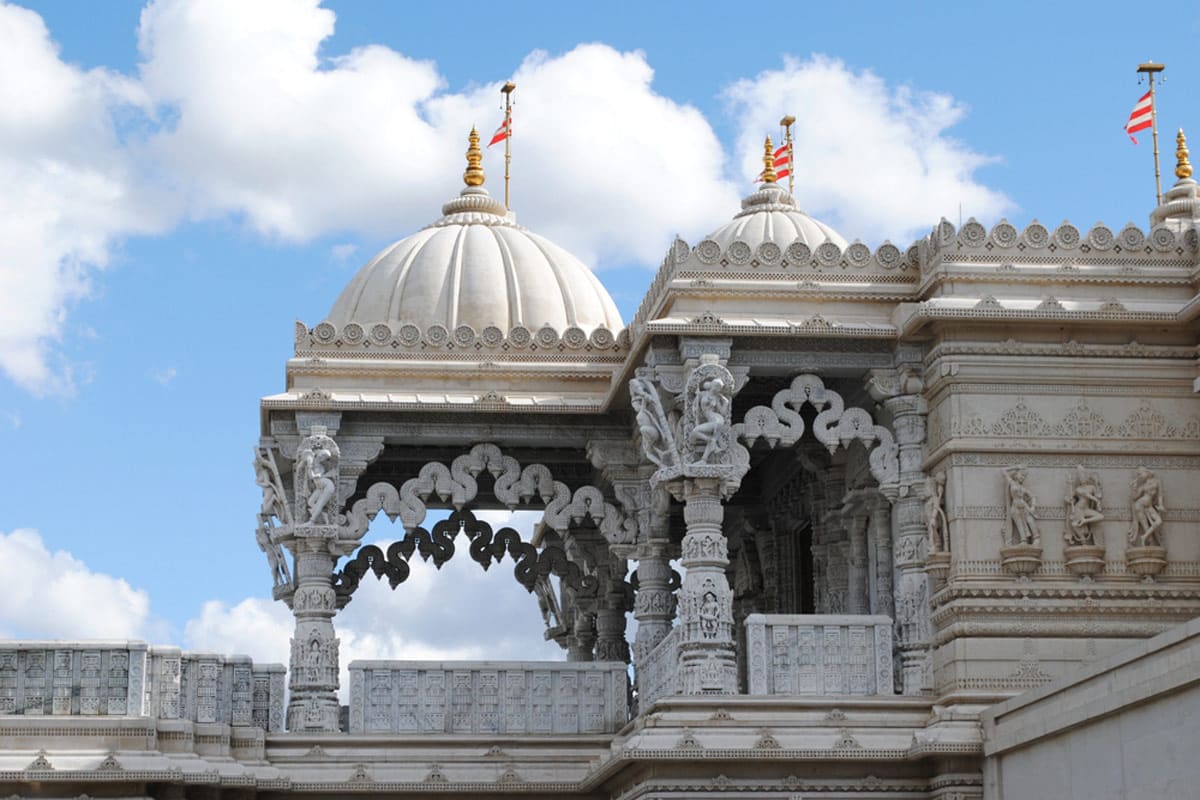 Exploring London’s Impressive Neasden Hindu Temple — London x London
