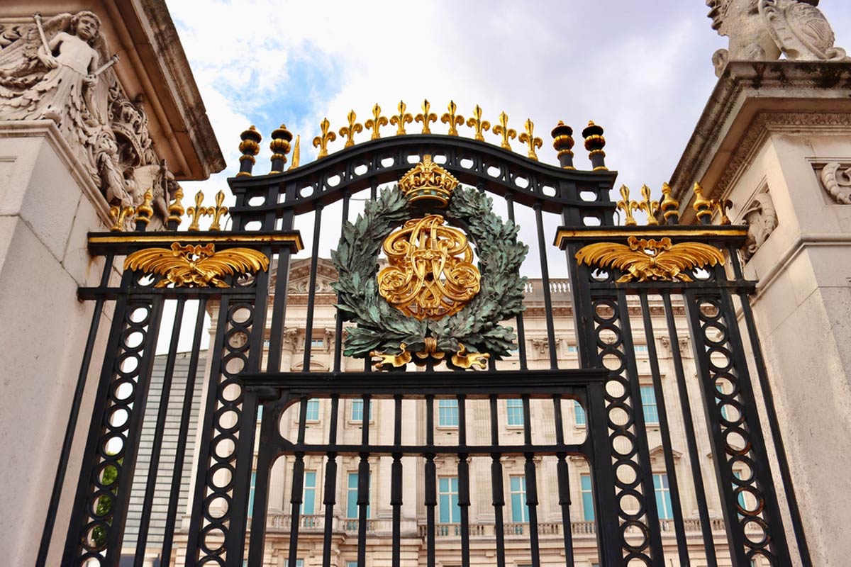A Guide to the Buckingham Palace Gates — London x London