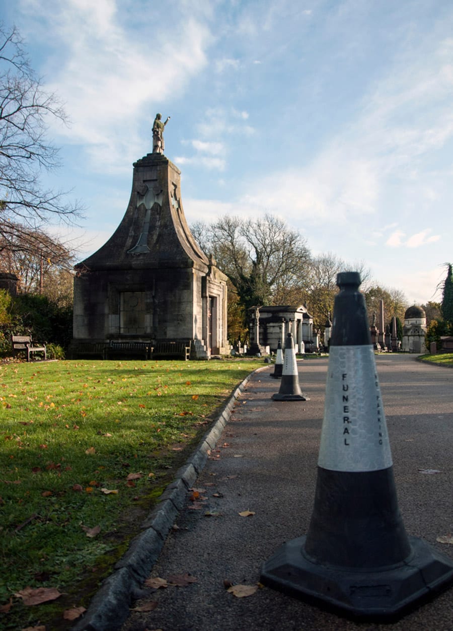 The Hidden Secrets of West Norwood Cemetery — London x London