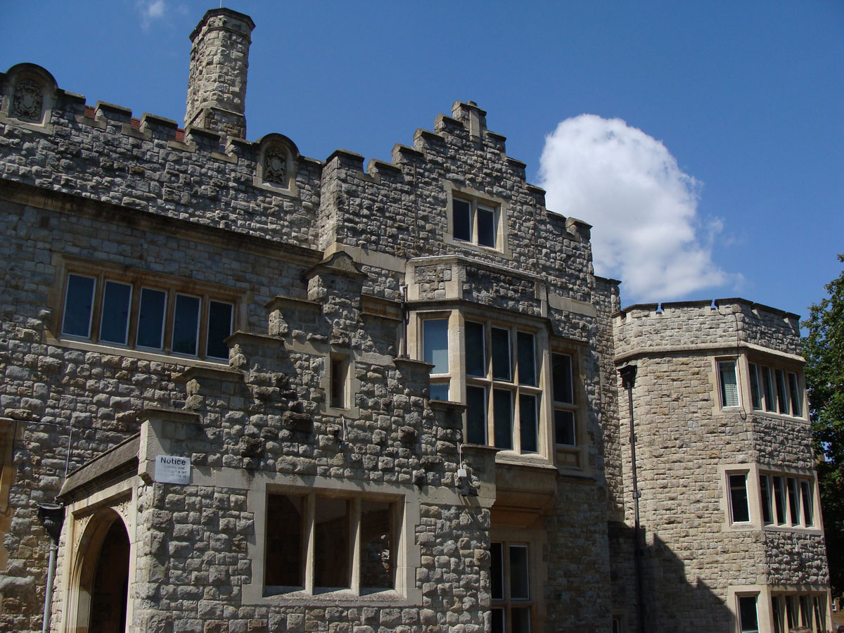 Kingswood House : la maison foncière qui est passée du domaine rural au ...
